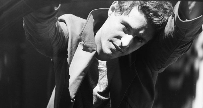 Tra corsetti e misteri: la nuova vita della protagonista di Sherlock ...